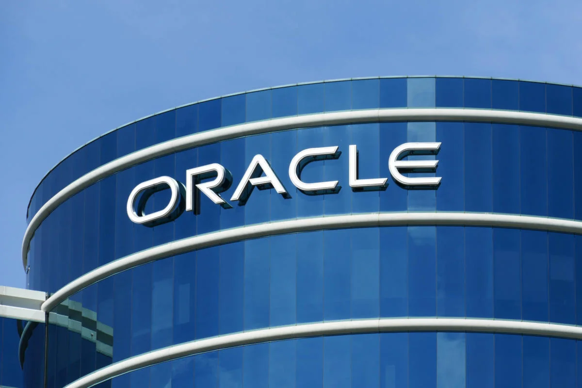 Oracle Introduces AI-Powered Assistant for Hotels Through OPERA Cloud ...