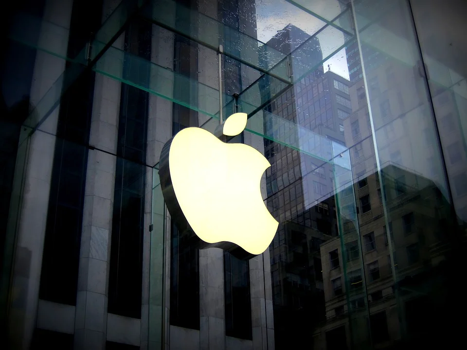 Apple May Soon Open Another Revenue Stream With Ads on Apple Maps ...