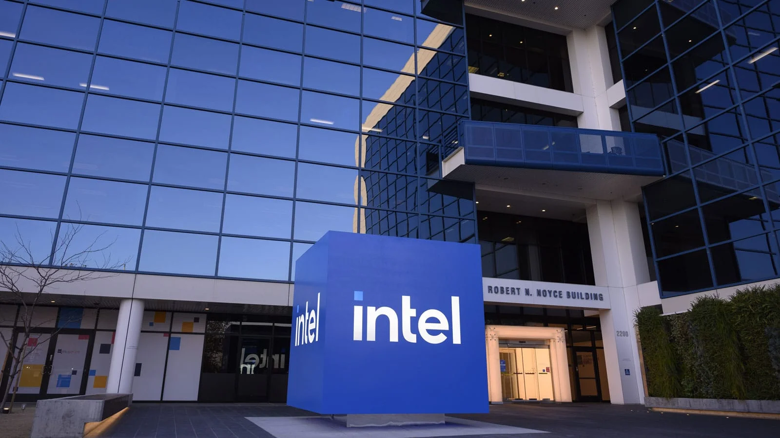 Google Orders Over 3 Mn AI Chips From Intel: Report | Analytics India ...